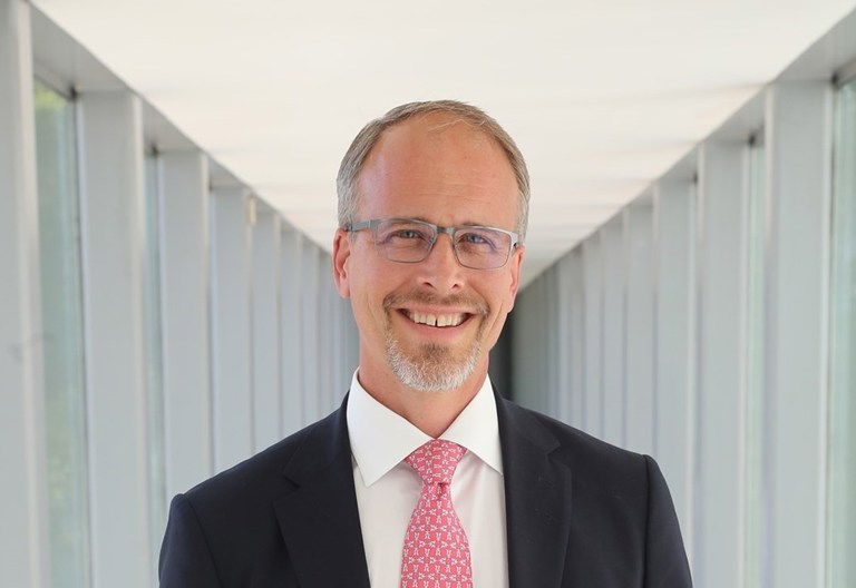 Entrevista do CEO da Intrum ao Negócios | Intrum